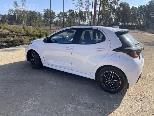 Balts Toyota Yaris 2022 Rīga, ar dzinēja tilpumu 1.50 L un nobraukumu 47 tūkst. km par 14400 €, foto 5 vietnē AUTOMOTO.COM.LV
