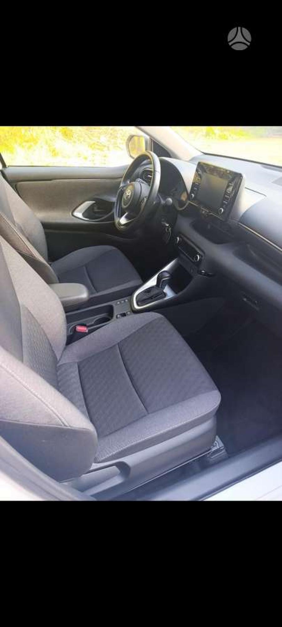 Balts Toyota Yaris 2022 Viļņa, ar dzinēja tilpumu 1.49 L un nobraukumu 27 tūkst. km par 17900 €, foto 10 vietnē AUTOMOTO.COM.LV