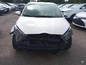 Balts Toyota Yaris 2022 Panevēža, ar dzinēja tilpumu 1.49 L un nobraukumu 44 tūkst. km par 6000 €, foto 6 vietnē AUTOMOTO.COM.LV