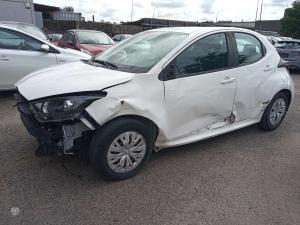 Balts Toyota Yaris 2022 Panevēža, ar dzinēja tilpumu 1.49 L un nobraukumu 44 tūkst. km par 6000 €, foto 11 vietnē AUTOMOTO.COM.LV