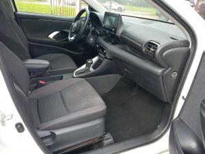 Balts Toyota Yaris 2022 Panevēža, ar dzinēja tilpumu 1.49 L un nobraukumu 44 tūkst. km par 6000 €, foto 19 vietnē AUTOMOTO.COM.LV