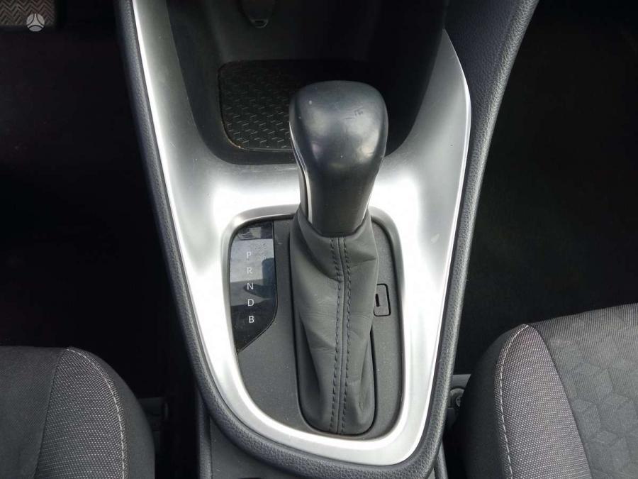 Balts Toyota Yaris 2022 Panevēža, ar dzinēja tilpumu 1.49 L un nobraukumu 44 tūkst. km par 6000 €, foto 26 vietnē AUTOMOTO.COM.LV