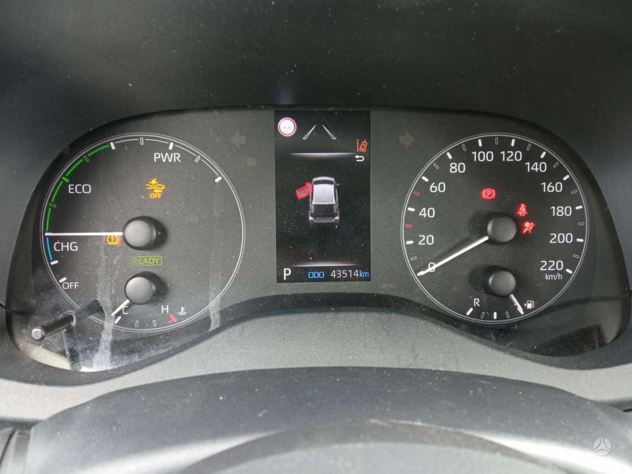Balts Toyota Yaris 2022 Panevēža, ar dzinēja tilpumu 1.49 L un nobraukumu 44 tūkst. km par 6000 €, foto 31 vietnē AUTOMOTO.COM.LV
