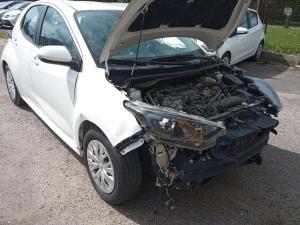 Balts Toyota Yaris 2022 Panevēža, ar dzinēja tilpumu 1.49 L un nobraukumu 44 tūkst. km par 6000 €, foto 34 vietnē AUTOMOTO.COM.LV