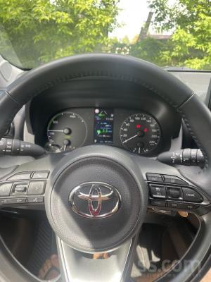 Balts Toyota Yaris 2022 Rīga, ar dzinēja tilpumu 1.50 L un nobraukumu 49 tūkst. km par 14900 €, foto 4 vietnē AUTOMOTO.COM.LV