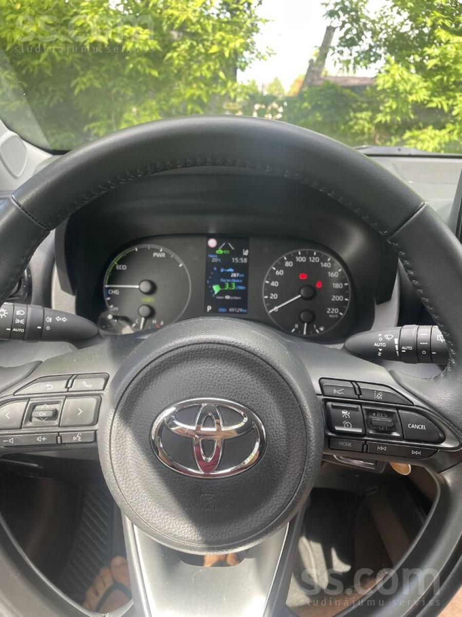 Balts Toyota Yaris 2022 Rīga, ar dzinēja tilpumu 1.50 L un nobraukumu 49 tūkst. km par 14900 €, foto 4 vietnē AUTOMOTO.COM.LV