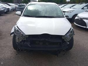 White Toyota Yaris 2022 in Panevezys, with an engine capacity of 1.49 L and mileage of 44 thousand km for 6500 €, photo 6 on AUTOMOTO.COM.LV