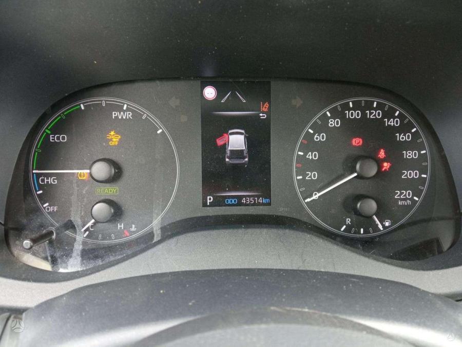 White Toyota Yaris 2022 in Panevezys, with an engine capacity of 1.49 L and mileage of 44 thousand km for 6500 €, photo 31 on AUTOMOTO.COM.LV