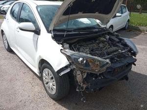 White Toyota Yaris 2022 in Panevezys, with an engine capacity of 1.49 L and mileage of 44 thousand km for 6500 €, photo 34 on AUTOMOTO.COM.LV