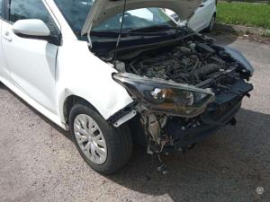 White Toyota Yaris 2022 in Panevezys, with an engine capacity of 1.49 L and mileage of 44 thousand km for 6500 €, photo 36 on AUTOMOTO.COM.LV