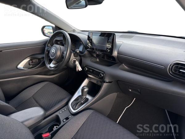Balts Toyota Yaris 2022 Rīga, ar dzinēja tilpumu 1.50 L un nobraukumu 182 tūkst. km par 11990 €, foto 7 vietnē AUTOMOTO.COM.LV
