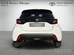 Balts Toyota Yaris 2022 Rīga, ar dzinēja tilpumu 1.50 L un nobraukumu 158 tūkst. km par 12590 €, foto 5 vietnē AUTOMOTO.COM.LV