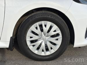 Balts Toyota Yaris 2022 Rīga, ar dzinēja tilpumu 1.50 L un nobraukumu 158 tūkst. km par 12590 €, foto 16 vietnē AUTOMOTO.COM.LV