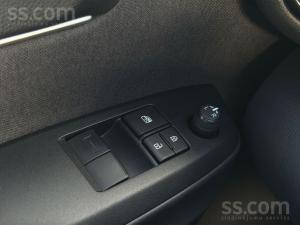 Balts Toyota Yaris 2022 Rīga, ar dzinēja tilpumu 1.50 L un nobraukumu 158 tūkst. km par 12590 €, foto 26 vietnē AUTOMOTO.COM.LV