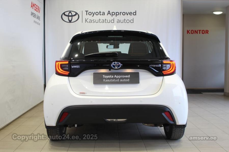 Balts Toyota Yaris 2023 Tallina, ar dzinēja tilpumu 1.50 L un nobraukumu 55 tūkst. km par 20290 €, foto 4 vietnē AUTOMOTO.COM.LV