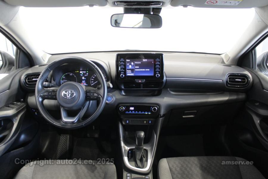 Balts Toyota Yaris 2023 Tallina, ar dzinēja tilpumu 1.50 L un nobraukumu 55 tūkst. km par 20290 €, foto 8 vietnē AUTOMOTO.COM.LV
