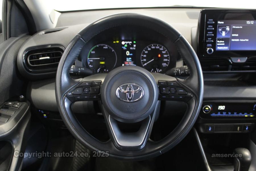 Balts Toyota Yaris 2023 Tallina, ar dzinēja tilpumu 1.50 L un nobraukumu 55 tūkst. km par 20290 €, foto 12 vietnē AUTOMOTO.COM.LV