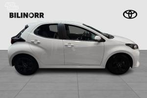 White Toyota Yaris 2023 in Kaunas, with an engine capacity of 0.00 L and mileage of 23 thousand km for 23614 €, photo 6 on AUTOMOTO.COM.LV