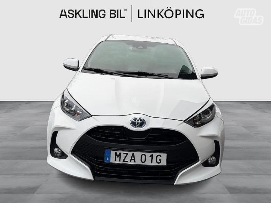 White Toyota Yaris 2023 in Kaunas, with an engine capacity of 0.00 L and mileage of 55 thousand km for 22143 €, photo 5 on AUTOMOTO.COM.LV