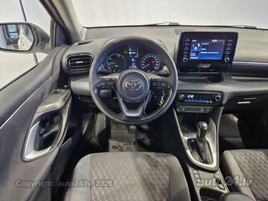 Balts Toyota Yaris 2023 Tallina, ar dzinēja tilpumu 1.50 L un nobraukumu 73 tūkst. km par 15790 €, foto 9 vietnē AUTOMOTO.COM.LV