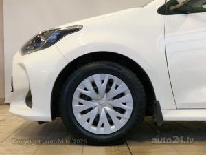 Balts Toyota Yaris 2023 Tallina, ar dzinēja tilpumu 1.50 L un nobraukumu 73 tūkst. km par 15790 €, foto 15 vietnē AUTOMOTO.COM.LV