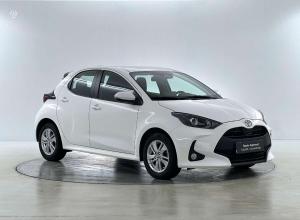 White Toyota Yaris 2023 in Vilnius, with an engine capacity of 1.49 L and mileage of 164 thousand km for 14900 €, photo 18 on AUTOMOTO.COM.LV