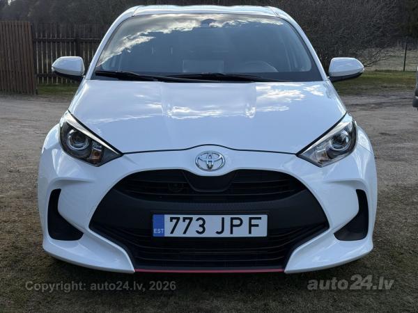 Balts Toyota Yaris 2023 Tartu, ar dzinēja tilpumu 1.00 L un nobraukumu 49 tūkst. km par 13900 €, foto 3 vietnē AUTOMOTO.COM.LV