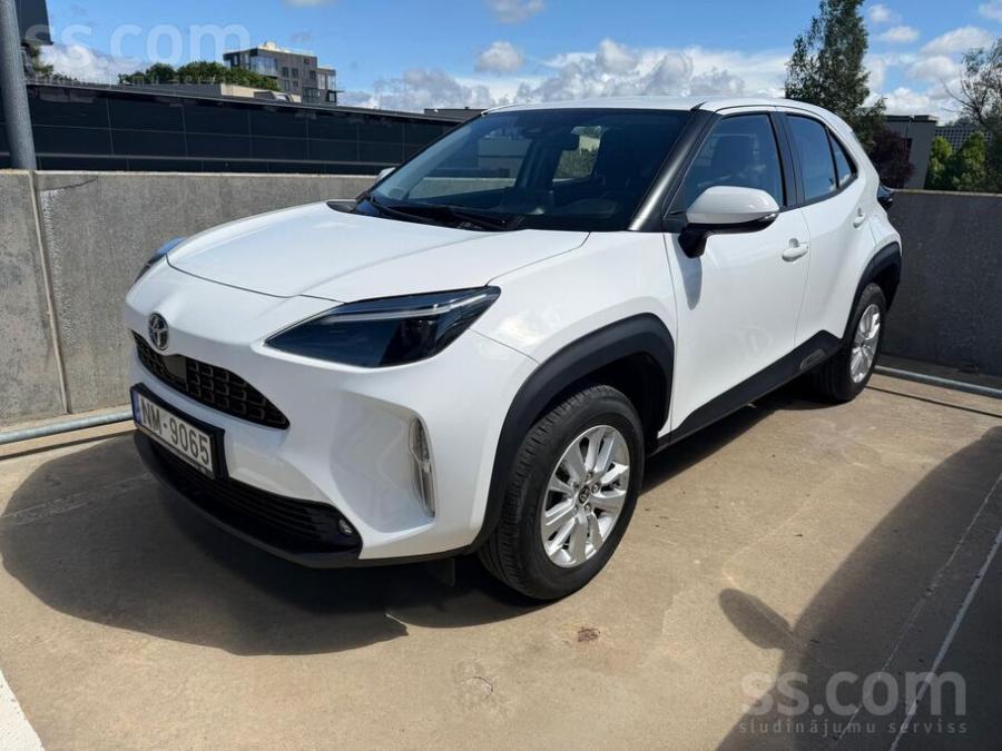 Balts Toyota Yaris 2023 Rīga, ar dzinēja tilpumu 1.50 L un nobraukumu 44 tūkst. km par 18690 €, foto 1 vietnē AUTOMOTO.COM.LV