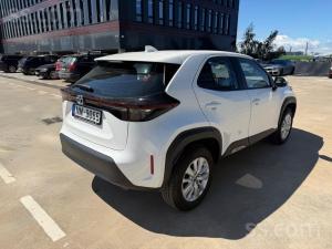Balts Toyota Yaris 2023 Rīga, ar dzinēja tilpumu 1.50 L un nobraukumu 44 tūkst. km par 18690 €, foto 4 vietnē AUTOMOTO.COM.LV