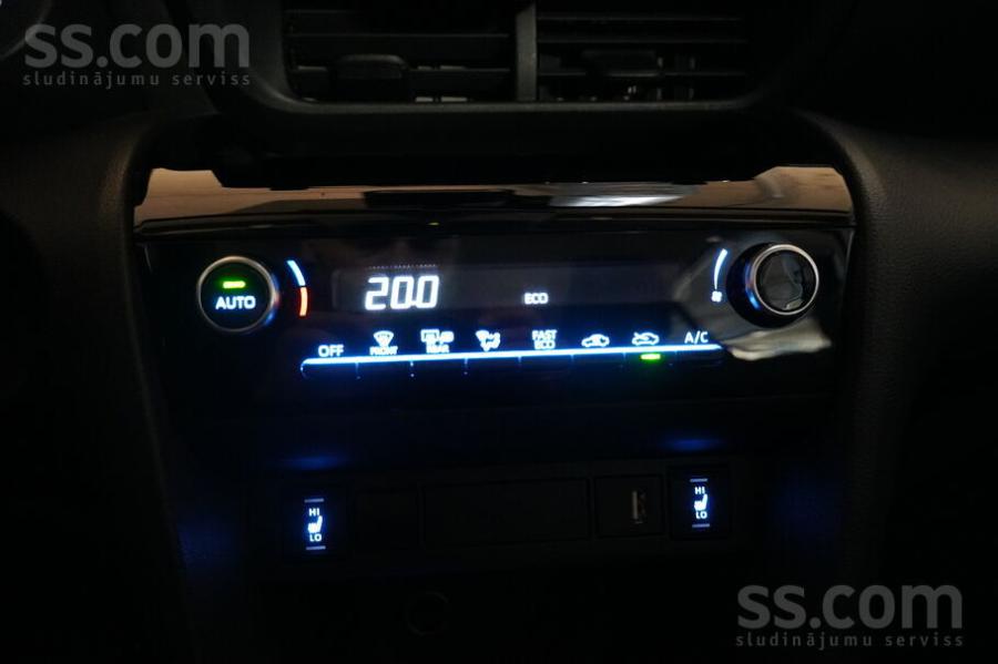 Balts Toyota Yaris 2023 Rīga, ar dzinēja tilpumu 1.50 L un nobraukumu 44 tūkst. km par 18690 €, foto 11 vietnē AUTOMOTO.COM.LV