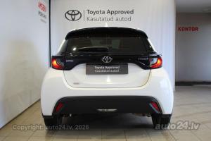 Balts Toyota Yaris 2023 Tallina, ar dzinēja tilpumu 1.50 L un nobraukumu 130 tūkst. km par 14990 €, foto 5 vietnē AUTOMOTO.COM.LV