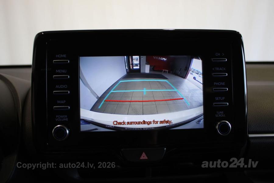 Balts Toyota Yaris 2023 Tallina, ar dzinēja tilpumu 1.50 L un nobraukumu 130 tūkst. km par 14990 €, foto 15 vietnē AUTOMOTO.COM.LV