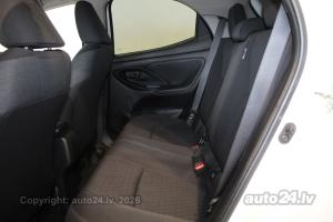 Balts Toyota Yaris 2023 Tallina, ar dzinēja tilpumu 1.50 L un nobraukumu 130 tūkst. km par 14990 €, foto 20 vietnē AUTOMOTO.COM.LV