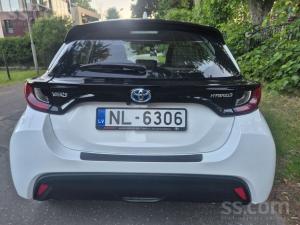 Balts Toyota Yaris 2023 Rīga, ar dzinēja tilpumu 1.50 L un nobraukumu 66 tūkst. km par 13500 €, foto 3 vietnē AUTOMOTO.COM.LV