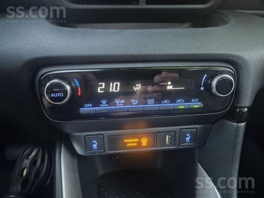 Balts Toyota Yaris 2023 Rīga, ar dzinēja tilpumu 1.50 L un nobraukumu 66 tūkst. km par 13500 €, foto 8 vietnē AUTOMOTO.COM.LV