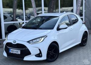 Balts Toyota Yaris 2023 Radviliškis, ar dzinēja tilpumu 1.50 L un nobraukumu 82 tūkst. km par 14250 €, foto  vietnē AUTOMOTO.COM.LV