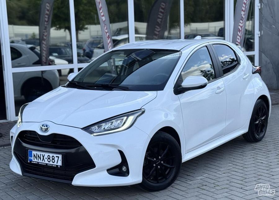 Balts Toyota Yaris 2023 Radviliškis, ar dzinēja tilpumu 1.50 L un nobraukumu 82 tūkst. km par 14250 €, foto 1 vietnē AUTOMOTO.COM.LV