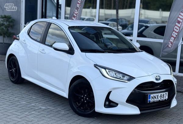 Balts Toyota Yaris 2023 Radviliškis, ar dzinēja tilpumu 1.50 L un nobraukumu 82 tūkst. km par 14250 €, foto 2 vietnē AUTOMOTO.COM.LV