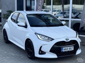 Balts Toyota Yaris 2023 Radviliškis, ar dzinēja tilpumu 1.50 L un nobraukumu 82 tūkst. km par 14250 €, foto 7 vietnē AUTOMOTO.COM.LV