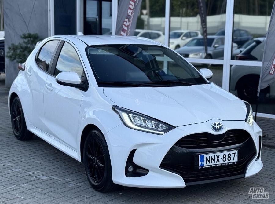 Balts Toyota Yaris 2023 Radviliškis, ar dzinēja tilpumu 1.50 L un nobraukumu 82 tūkst. km par 14250 €, foto 7 vietnē AUTOMOTO.COM.LV