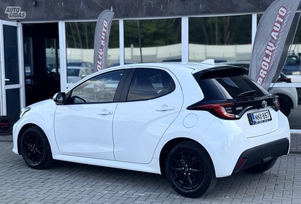 Balts Toyota Yaris 2023 Radviliškis, ar dzinēja tilpumu 1.50 L un nobraukumu 82 tūkst. km par 14250 €, foto 8 vietnē AUTOMOTO.COM.LV