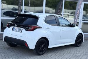 Balts Toyota Yaris 2023 Radviliškis, ar dzinēja tilpumu 1.50 L un nobraukumu 82 tūkst. km par 14250 €, foto 10 vietnē AUTOMOTO.COM.LV