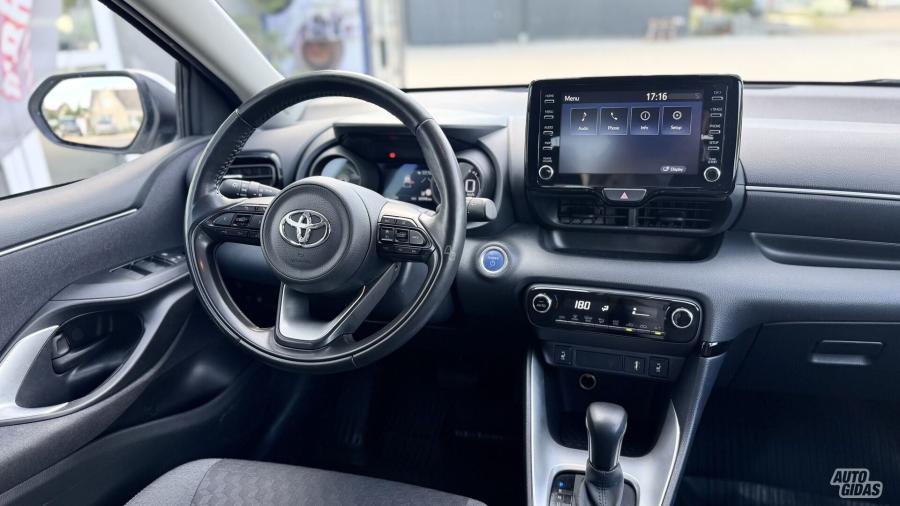 Balts Toyota Yaris 2023 Radviliškis, ar dzinēja tilpumu 1.50 L un nobraukumu 82 tūkst. km par 14250 €, foto 14 vietnē AUTOMOTO.COM.LV