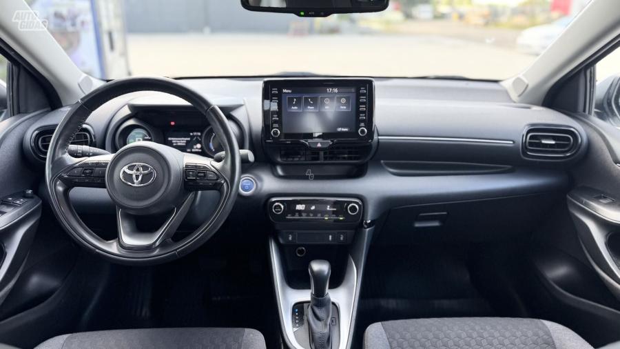 Balts Toyota Yaris 2023 Radviliškis, ar dzinēja tilpumu 1.50 L un nobraukumu 82 tūkst. km par 14250 €, foto 17 vietnē AUTOMOTO.COM.LV