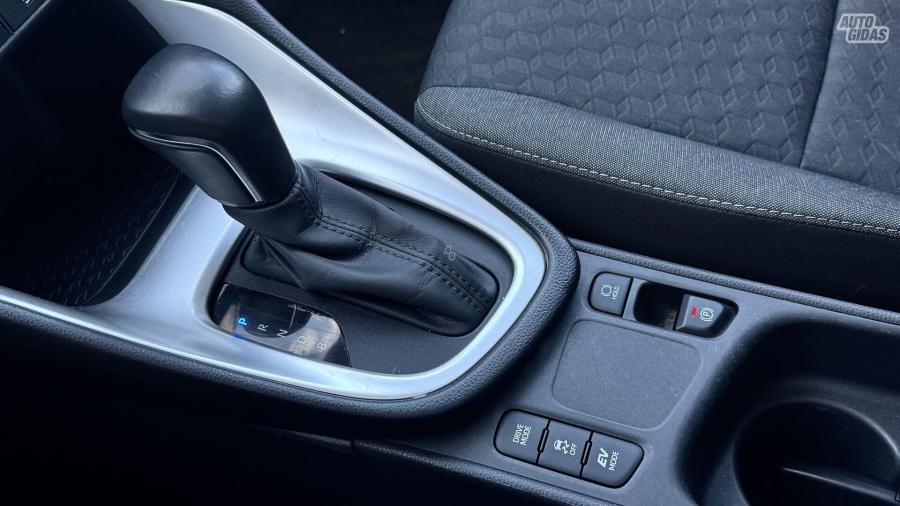 Balts Toyota Yaris 2023 Radviliškis, ar dzinēja tilpumu 1.50 L un nobraukumu 82 tūkst. km par 14250 €, foto 22 vietnē AUTOMOTO.COM.LV
