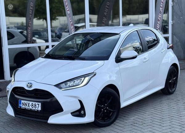 Balts Toyota Yaris 2023 Radviliškis, ar dzinēja tilpumu 1.50 L un nobraukumu 82 tūkst. km par 14250 €, foto 1 vietnē AUTOMOTO.COM.LV