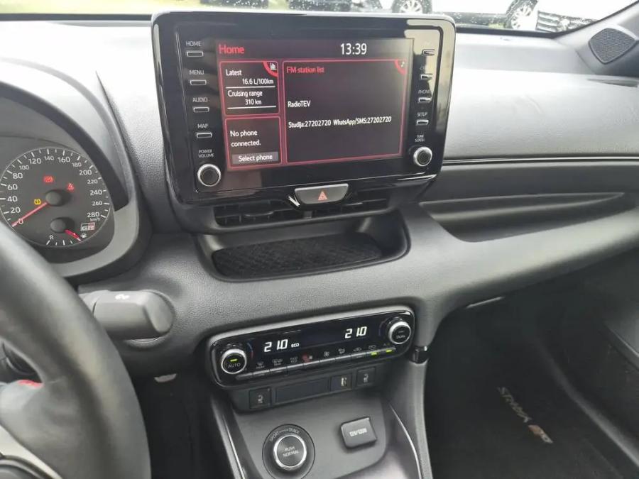 Balts Toyota Yaris 2023 Liepāja, ar dzinēja tilpumu 1.60 L un nobraukumu 35 tūkst. km par 31000 €, foto 16 vietnē AUTOMOTO.COM.LV