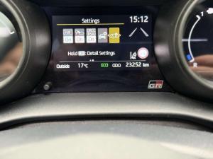 White Toyota Yaris 2023 in Vilnius, with an engine capacity of 1.49 L and mileage of 24 thousand km for 20900 €, photo 16 on AUTOMOTO.COM.LV