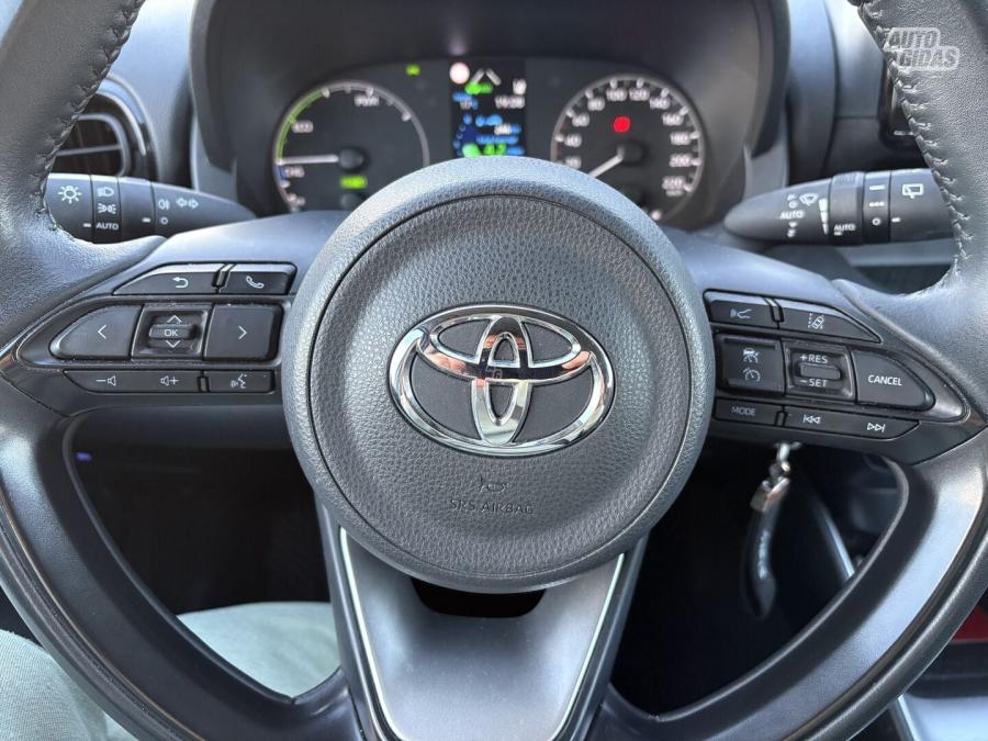 Balts Toyota Yaris 2023 Šauļi, ar dzinēja tilpumu 1.50 L un nobraukumu 34 tūkst. km par 19000 €, foto 12 vietnē AUTOMOTO.COM.LV