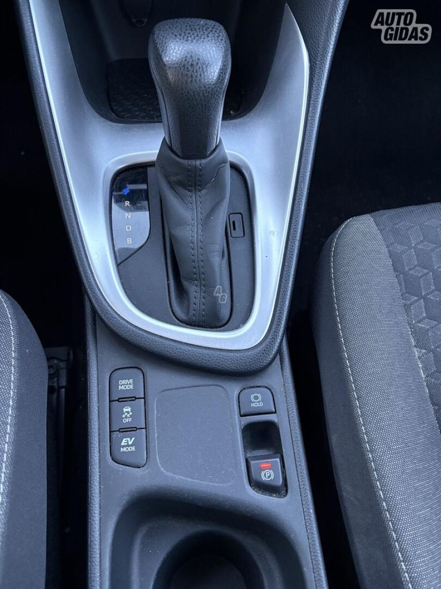 Balts Toyota Yaris 2023 Šauļi, ar dzinēja tilpumu 1.50 L un nobraukumu 34 tūkst. km par 19000 €, foto 15 vietnē AUTOMOTO.COM.LV